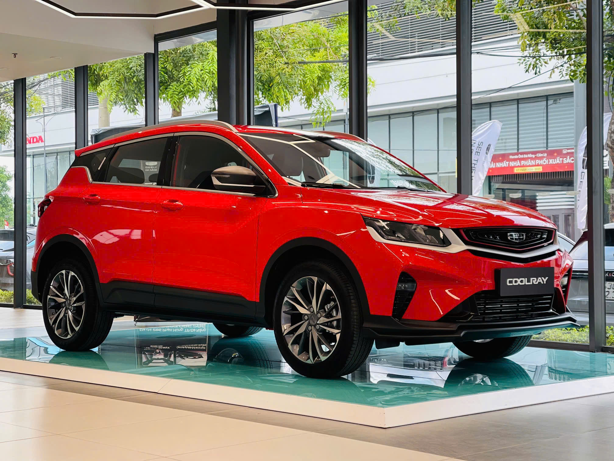Bán xe Geely Coolray Premium 2025 - màu đỏ đam mê