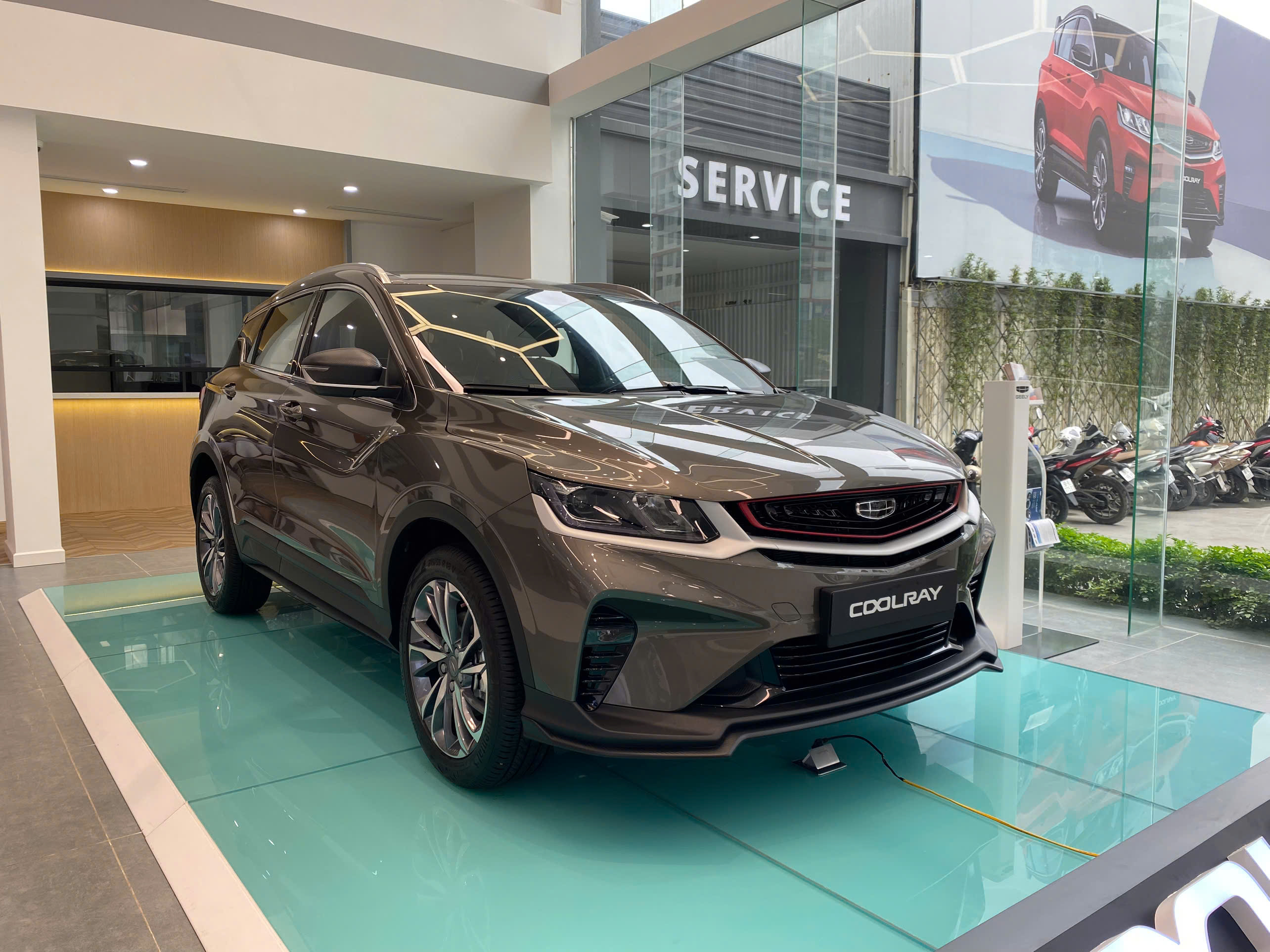 Bán xe Geely Coolray Premium xám