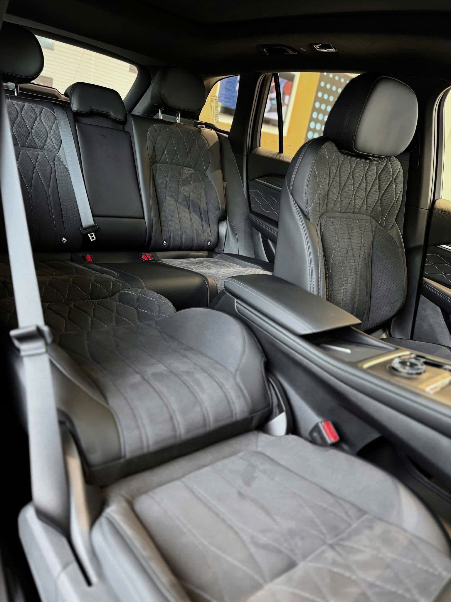 Bán xe Geely Monjaro Phiên bản flagship màu xanh