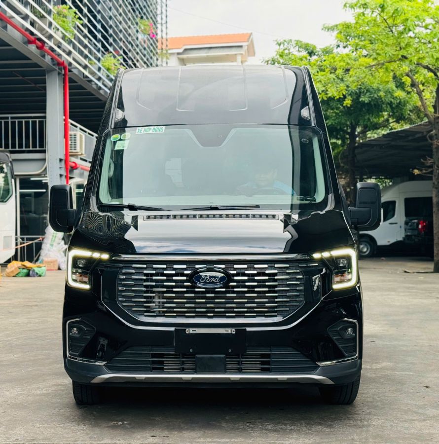 Bán xe Ford Transit 2025 - 1,600km